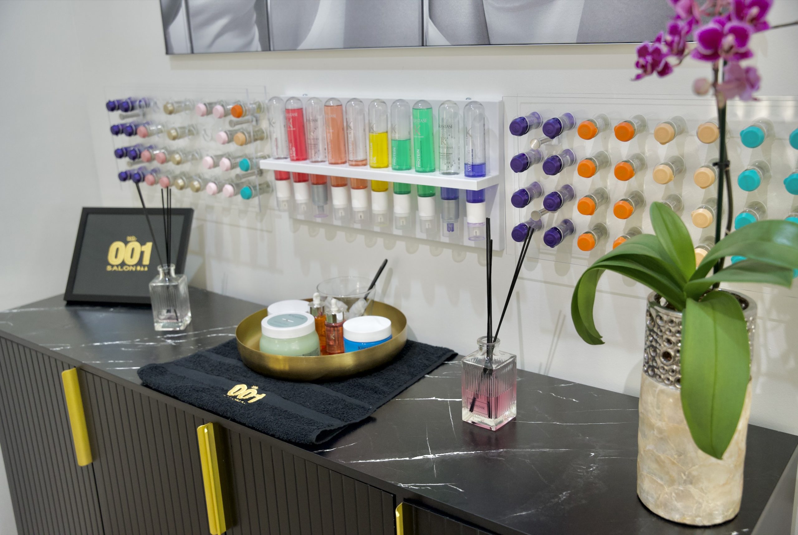 Seven Days a Week Open: Why It Matters - 001salon